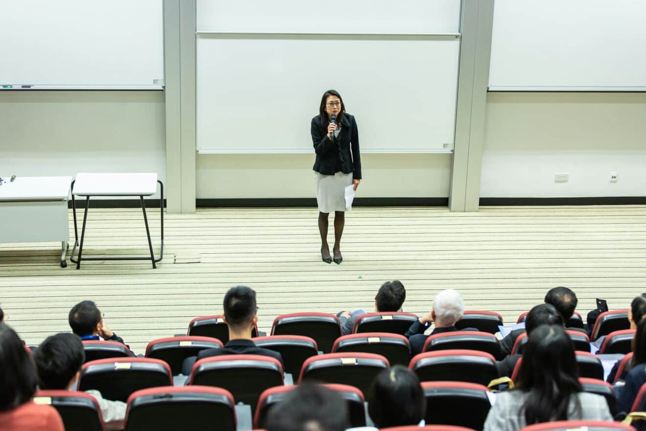 8 Ways to Create a Positive Learning Environment: Strategies for Teachers